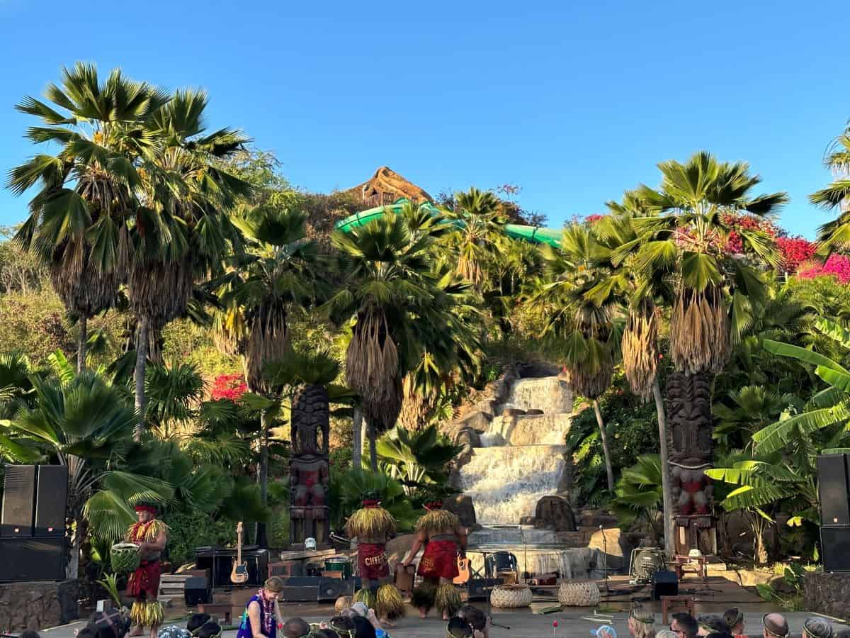 Our Unbiased Review of the Chief’s Luau on Oahu - OahuTripPlanner.com