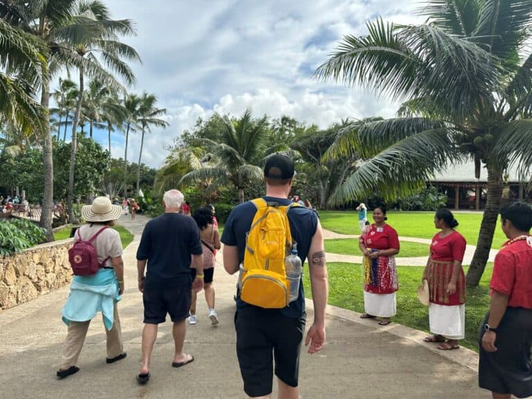 What to Wear to a Luau – Is There a Dress Code? - OahuTripPlanner.com