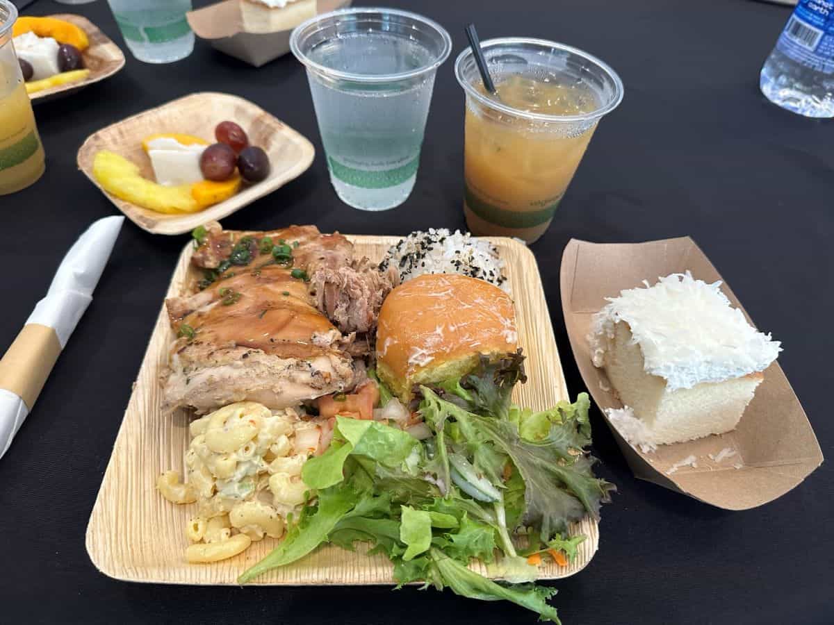 Our Review of the Toa Luau on Oahu - OahuTripPlanner.com