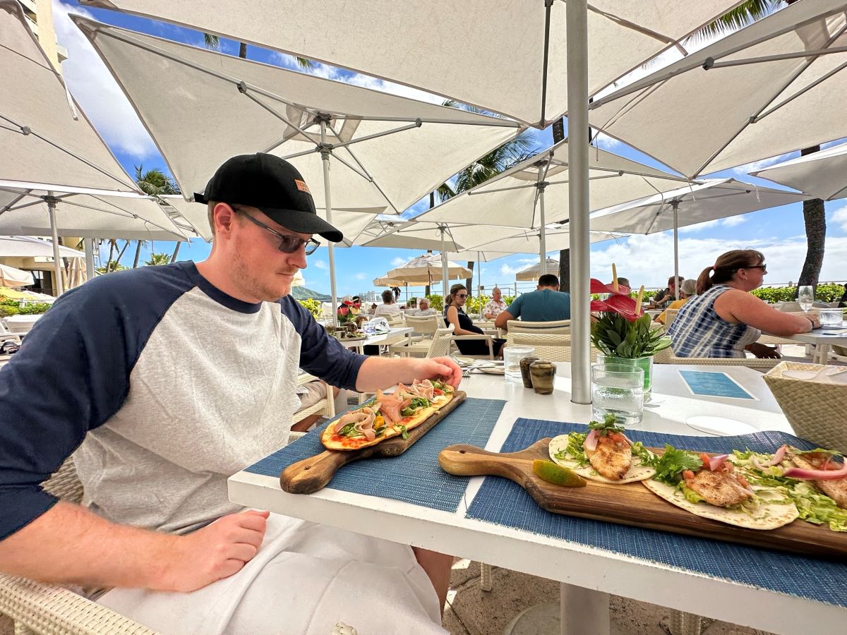 14 Best Restaurants in Waikiki From a Local + Which One to Avoid ...