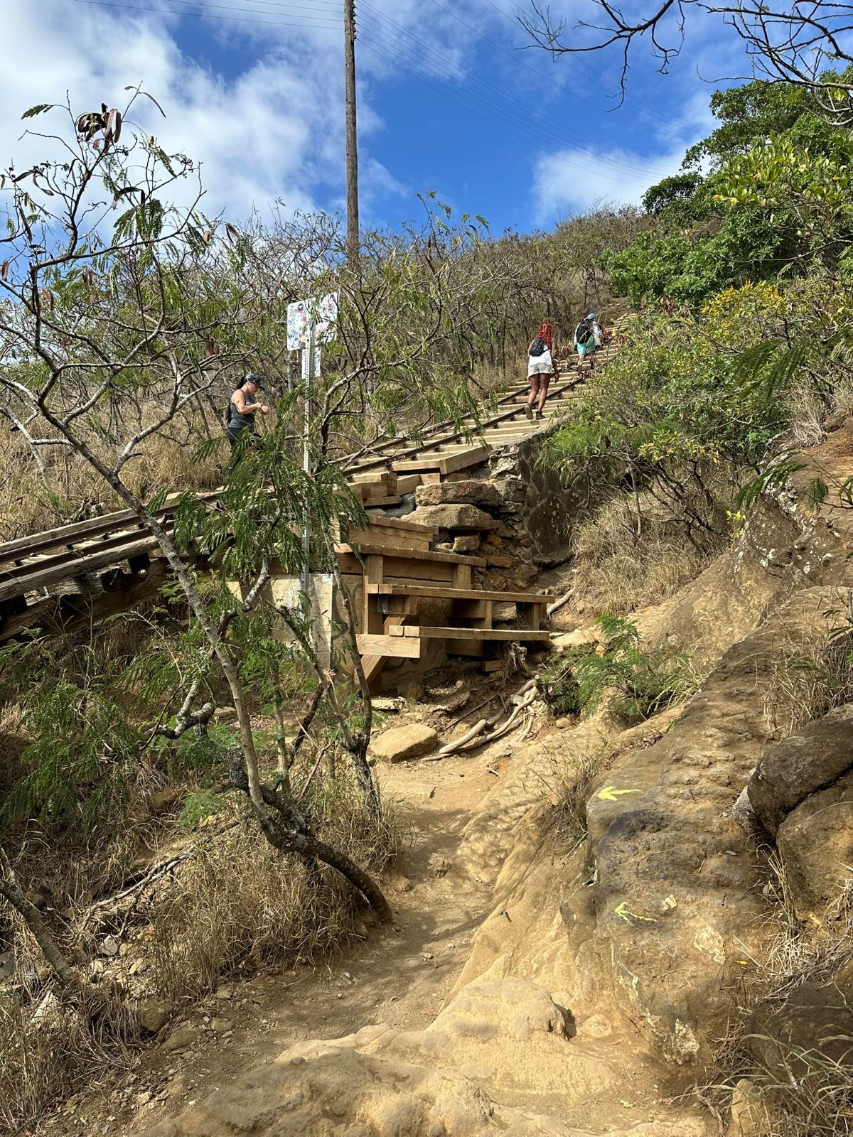 A Local's Guide to Hiking Koko Head Trail on Oahu - OahuTripPlanner.com