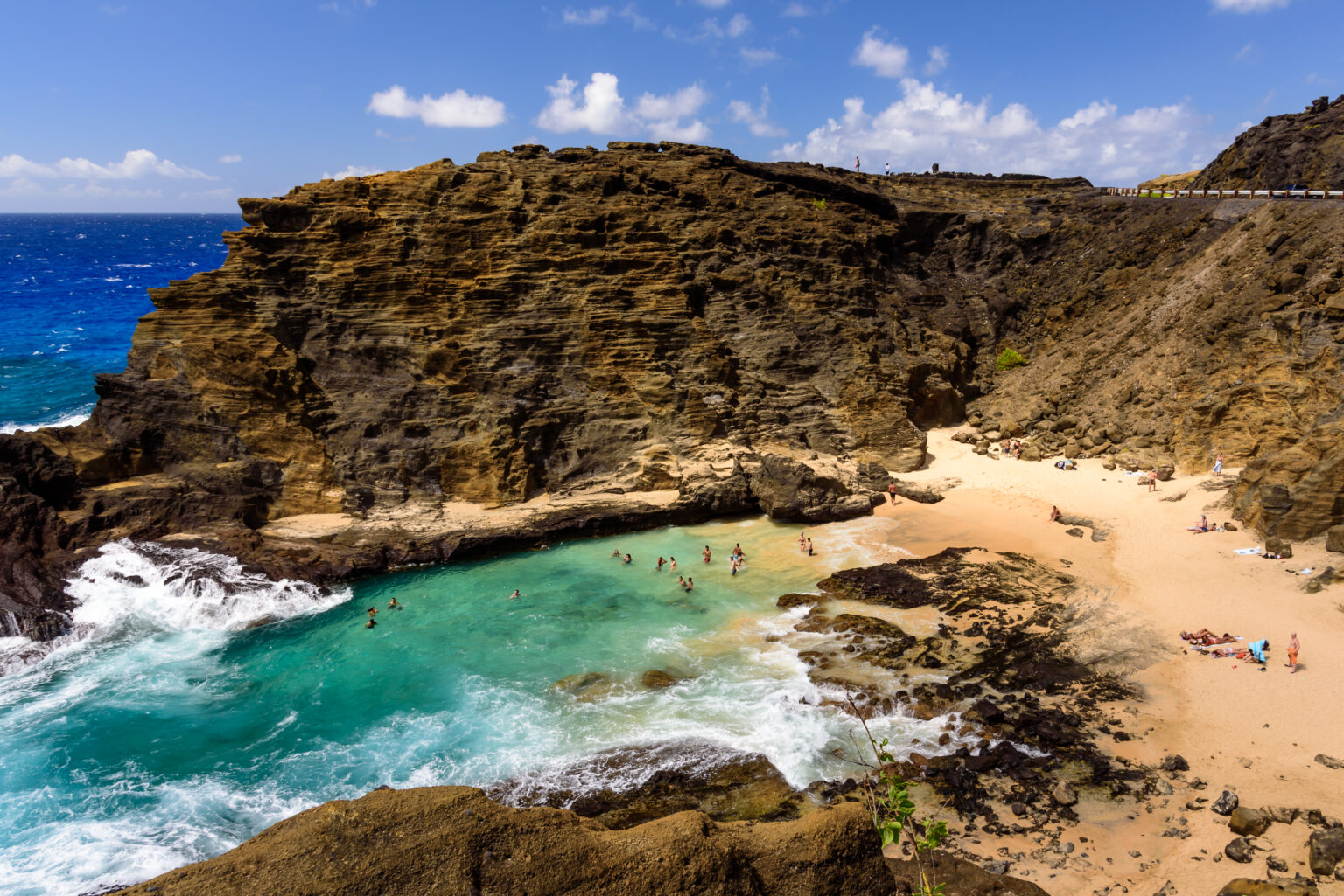 12 Beautiful Places on Oahu That Will Leave You Speechless ...