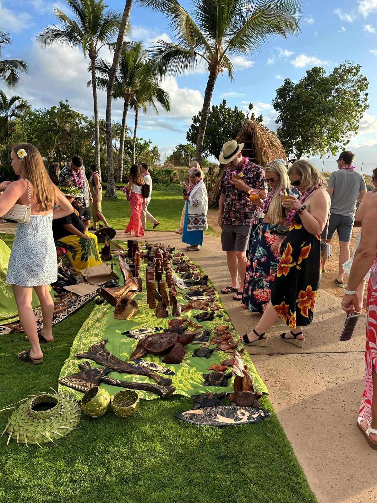 Old Lahaina Luau Review: Is It Worth It? - OahuTripPlanner.com