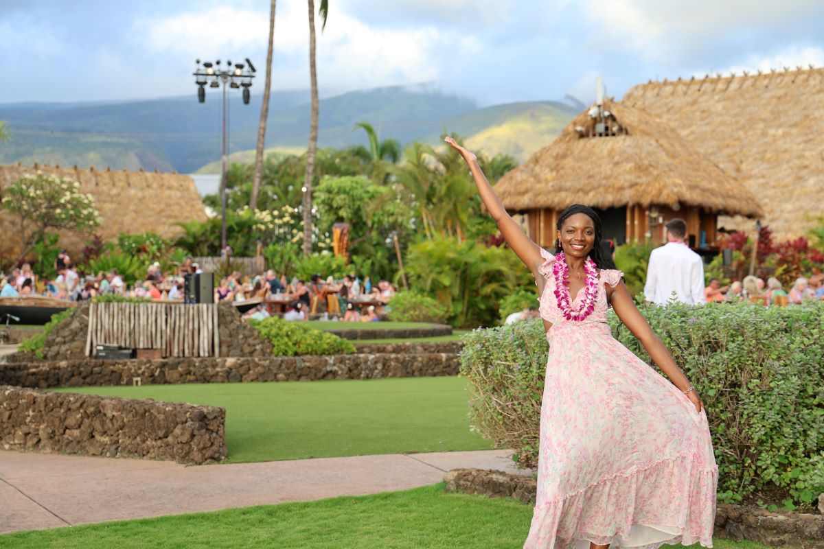 Old Lahaina Luau Review: Is It Worth It? - OahuTripPlanner.com